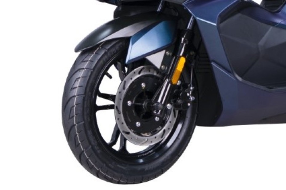 SYM Jet X 150 vs Aprilia SXR 160: Image Comparison | BikeDekho