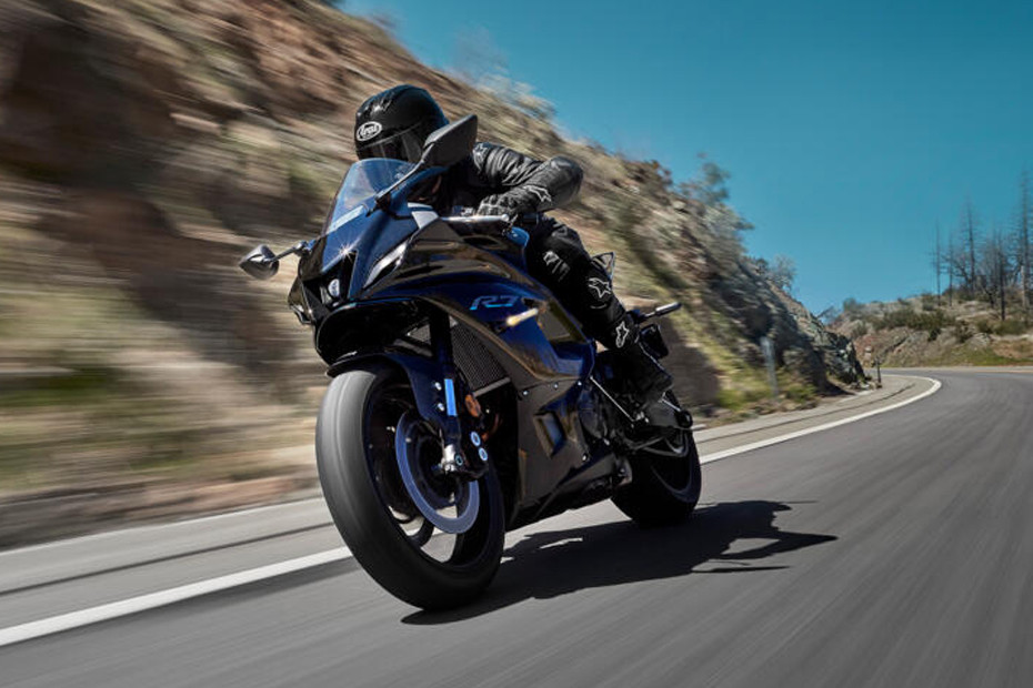 2021 Yamaha YZF-R7 VS Kawasaki Ninja 650: Image Comparison | BikeDekho