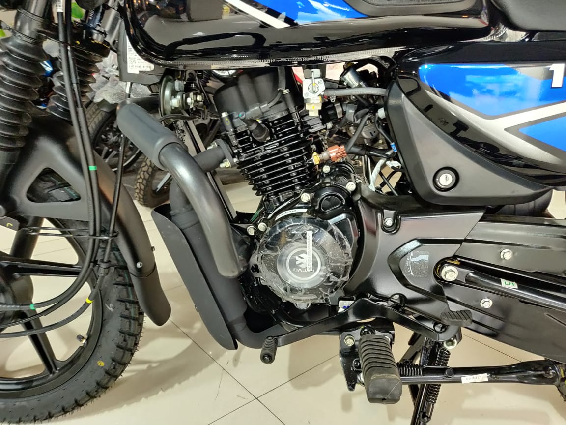 2021 Bajaj CT110X: Photo Gallery | BikeDekho