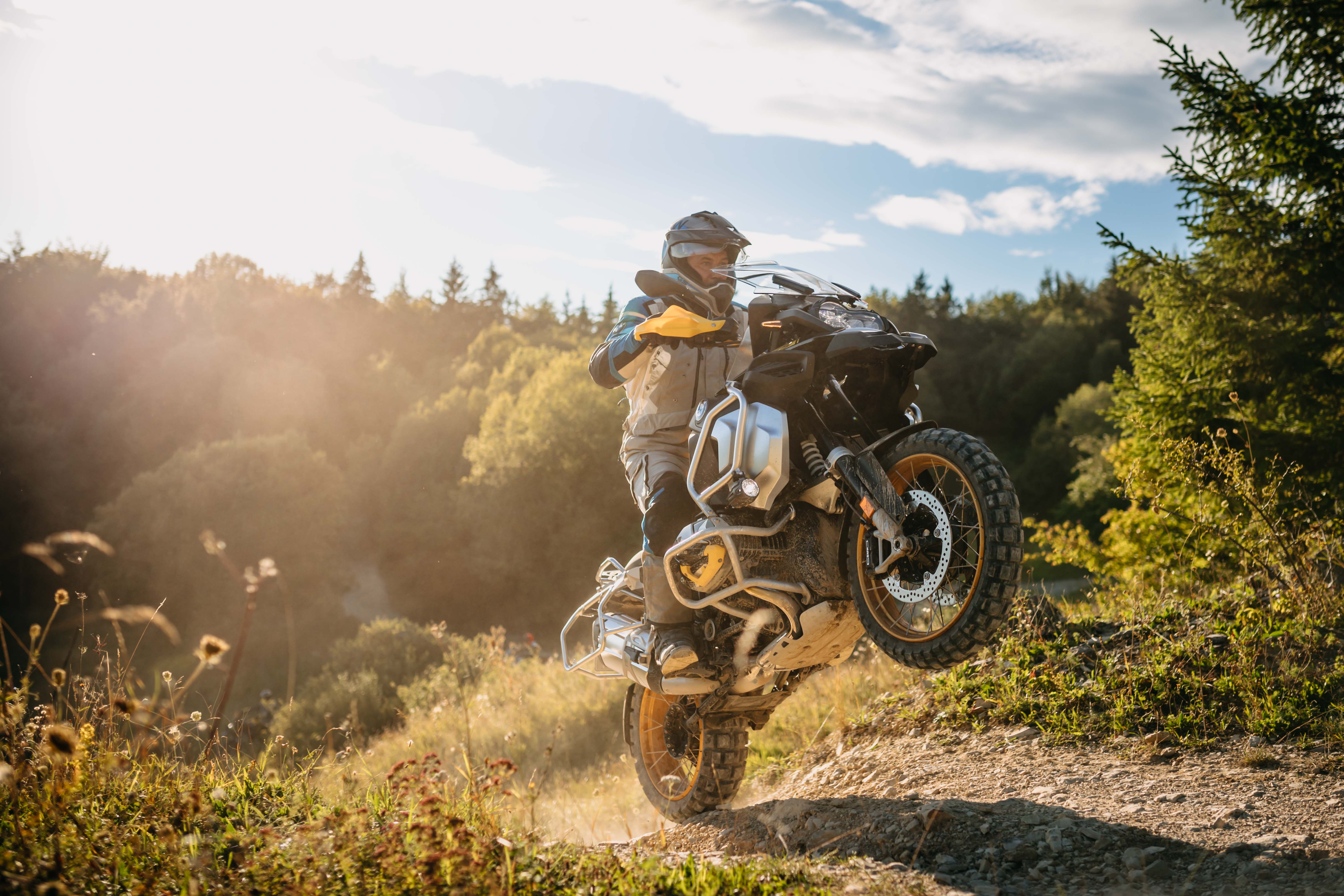 BREAKING: 2021 BMW R 1250 GS Pro, R 1250 GS Adventure Pro Launched In ...