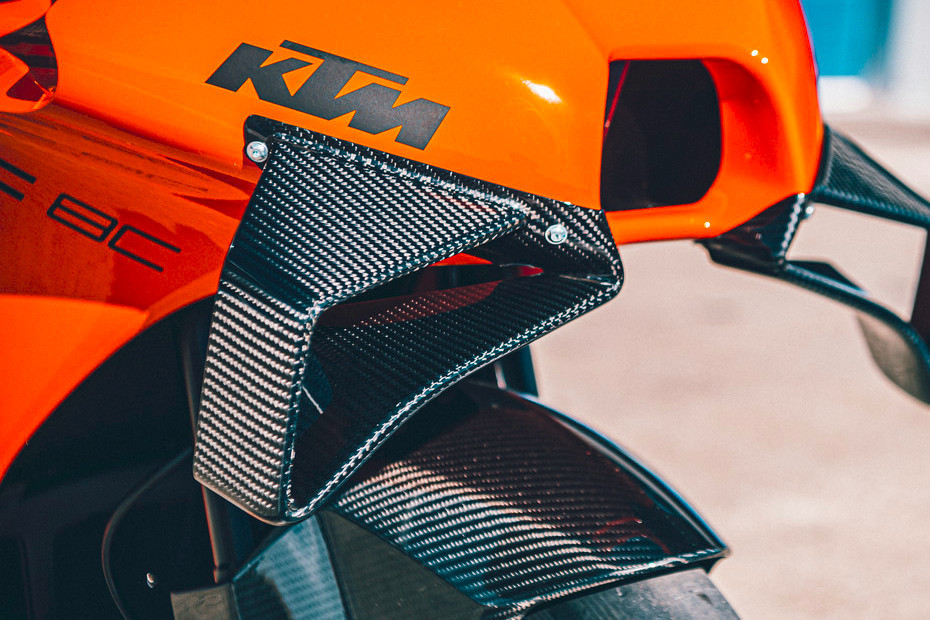 Track-only KTM RC 8C Debuts Globally | BikeDekho