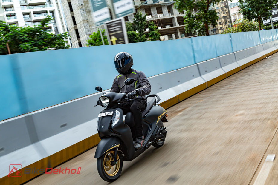 Yamaha Fascino 125 Fi Hybrid Review: Photo Gallery | BikeDekho