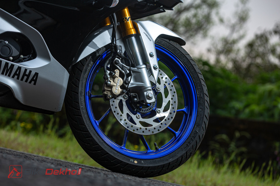 Yamaha R15 V4M: Review In Images | BikeDekho