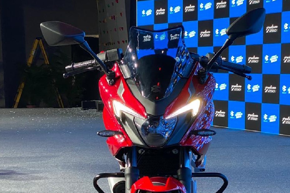 Bajaj Pulsar F250 & N250: Photo Gallery | BikeDekho