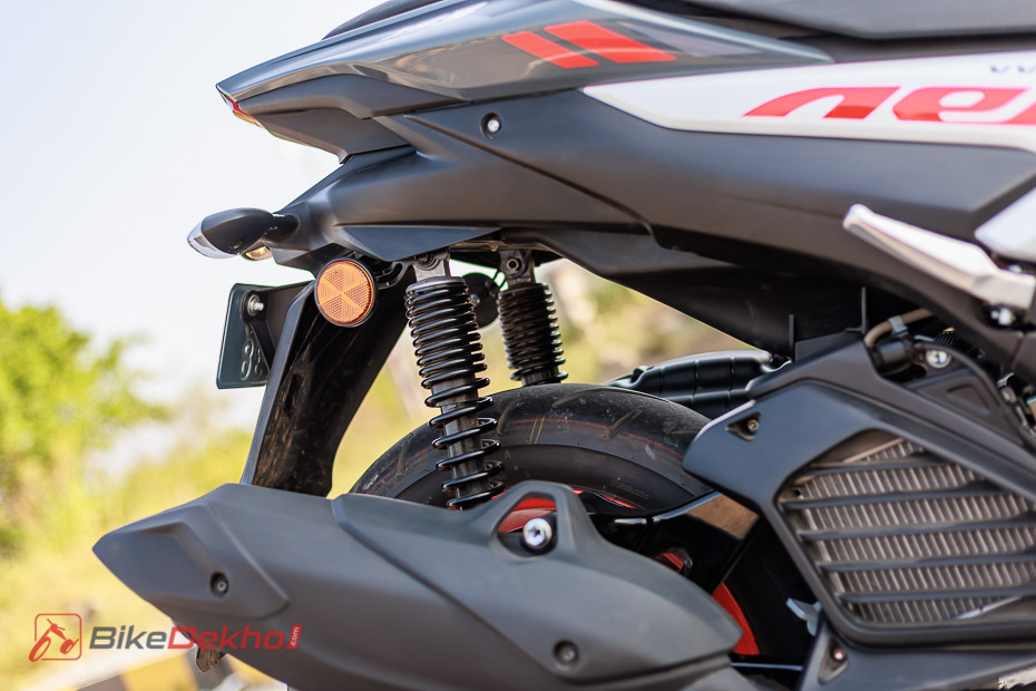 Yamaha Aerox 155 Review - Likes And Dislikes | BikeDekho