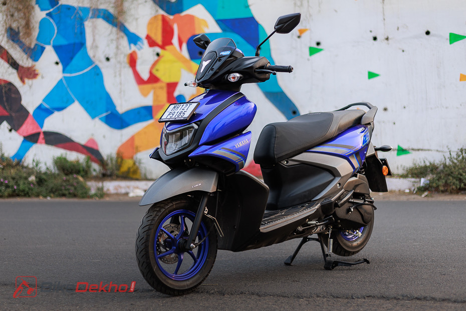 Yamaha RayZR Fi Hybrid Review: Photo Gallery | BikeDekho