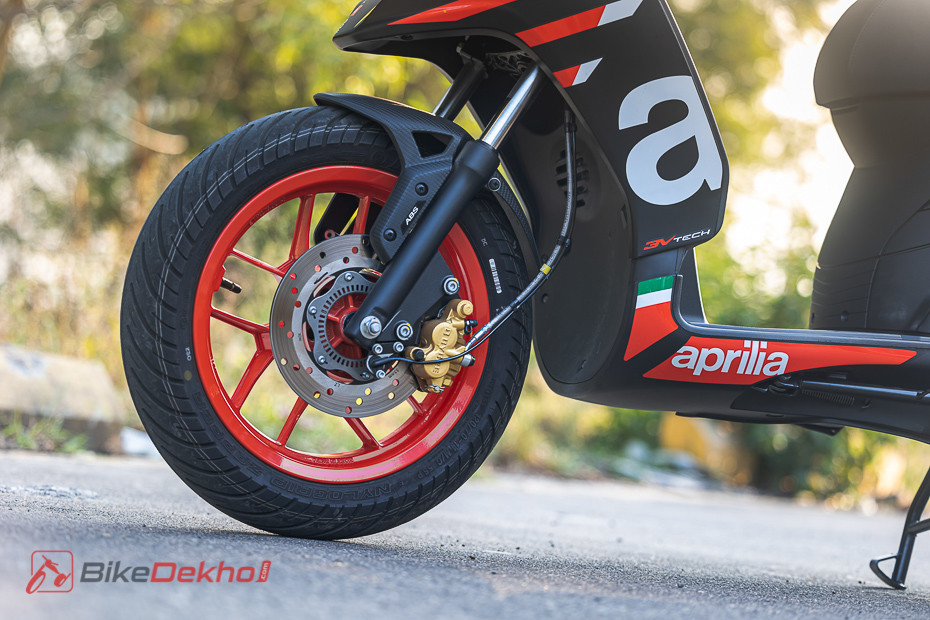 2021 Aprilia SR 160 Race Review: Likes And Dislikes | BikeDekho