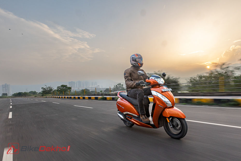 TVS Jupiter 125 Road Test Review: Photo Gallery | BikeDekho