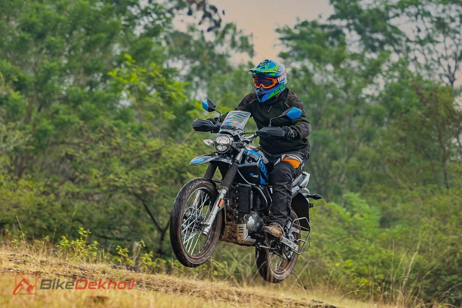 Hero XPulse 200 4V On road Price, Mileage, Weight, Height