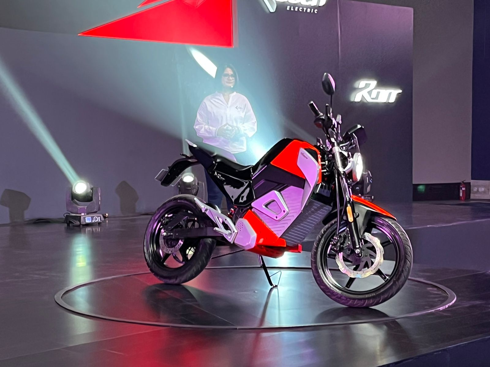 Oben Rorr Electric Bike Launched, Rivals Tork Kratos | BikeDekho