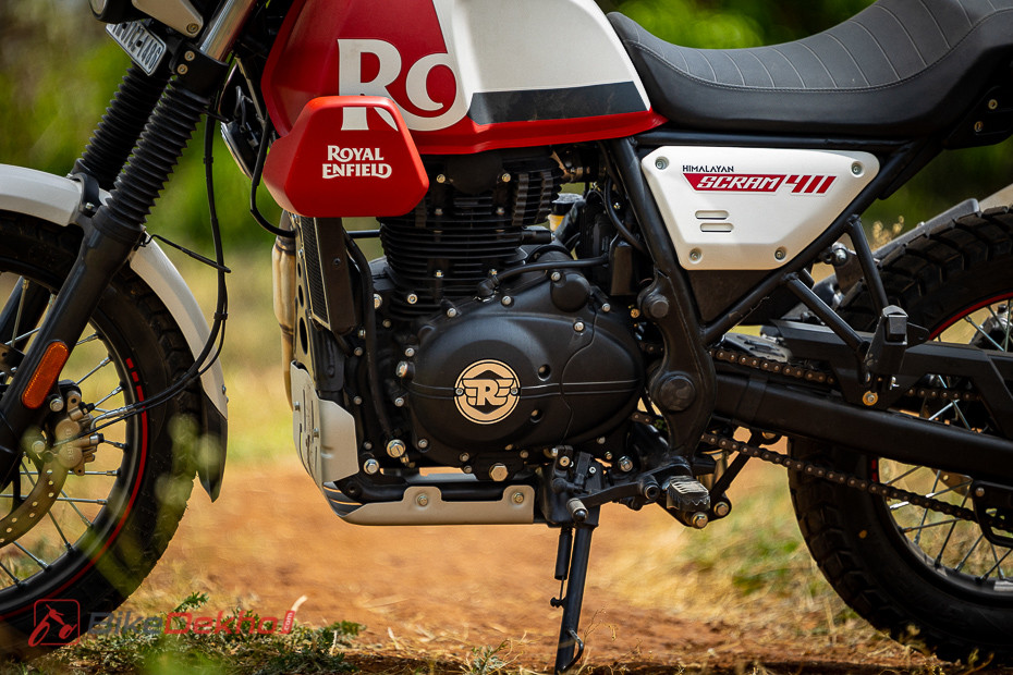 Royal Enfield Scram 411 vs Himalayan: Photo Comparison | BikeDekho