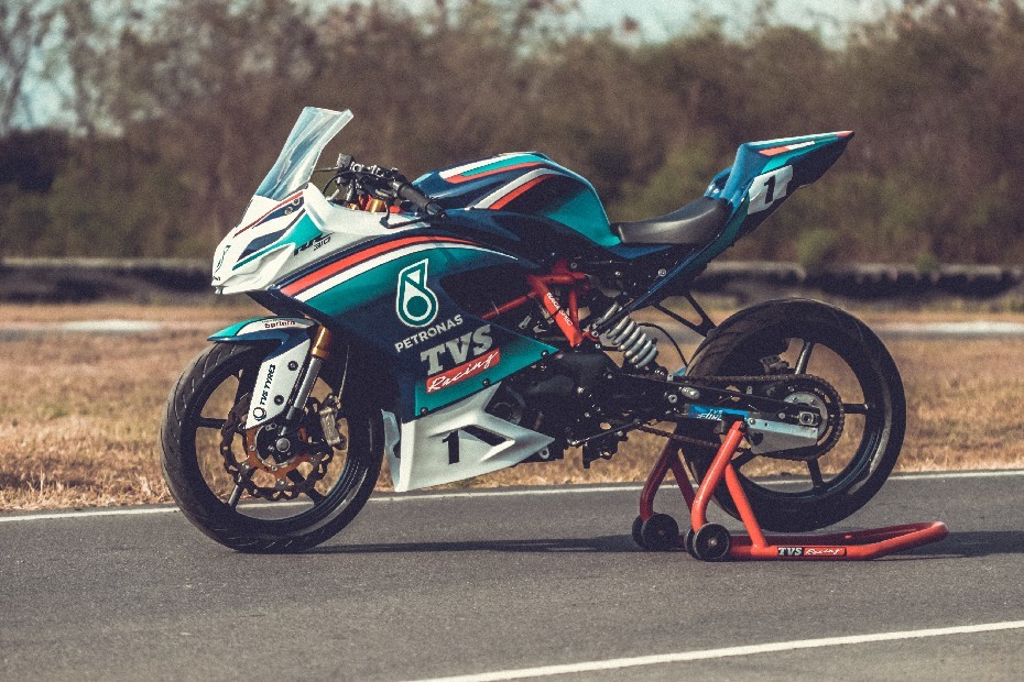 TVS Apache RR310 One Make Race Bike VS Stock Apache RR 310 BTO: Photo ...