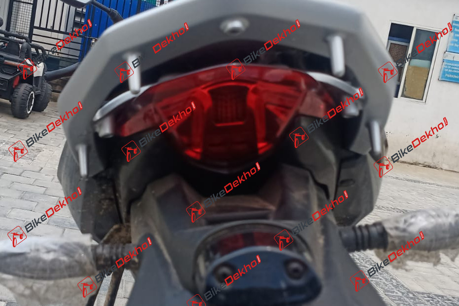 EXCLUSIVE: Updated Revolt RV400: Image Gallery | BikeDekho