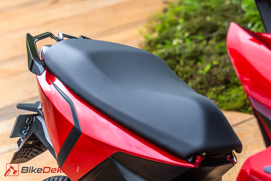Simple One First Ride Review: Likes And Dislikes | BikeDekho
