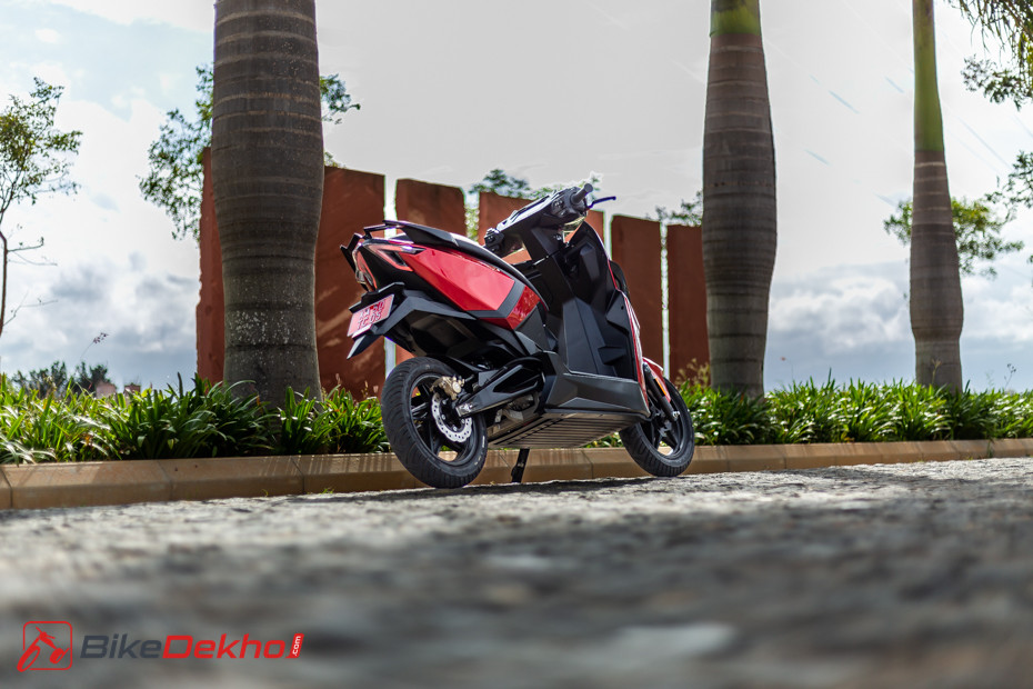 Simple One First Ride Review: Likes And Dislikes | BikeDekho