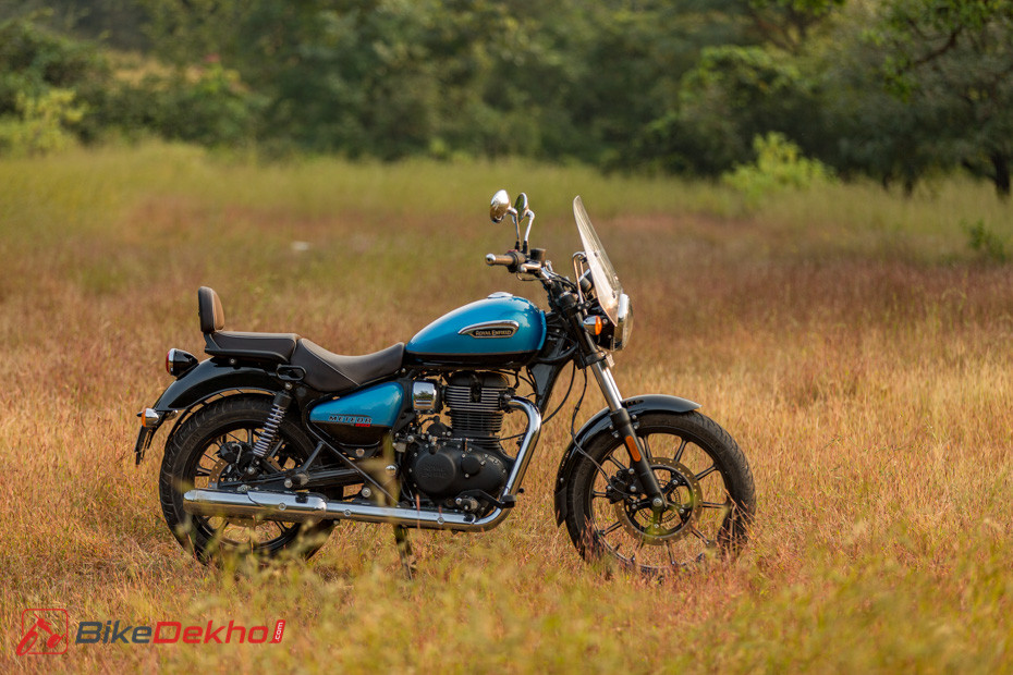 Keeway V302C vs Royal Enfield Meteor 350 Compared In 13 Images: Cruiser ...