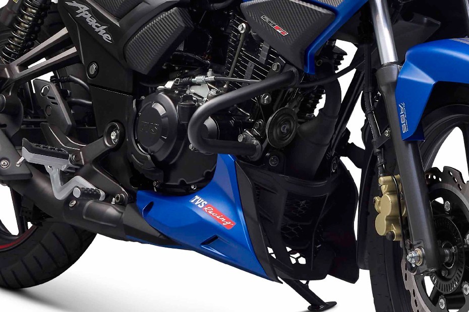 TVS Apache RTR 160 2V vs 4V: Image Comparison | BikeDekho