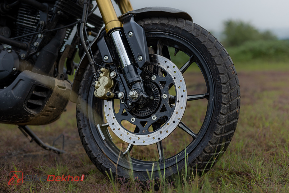 TVS Ronin vs Apache RTR 200 4V: Real World Performance, Mileage ...