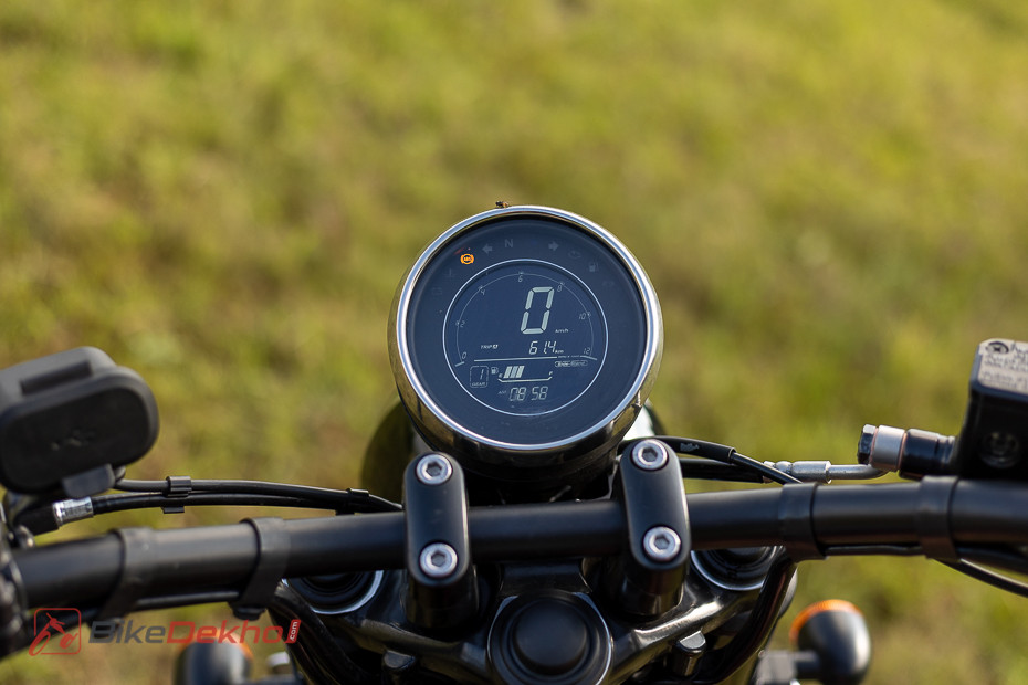 Jawa 42 Bobber - First Ride Review: Likes and Dislikes | BikeDekho