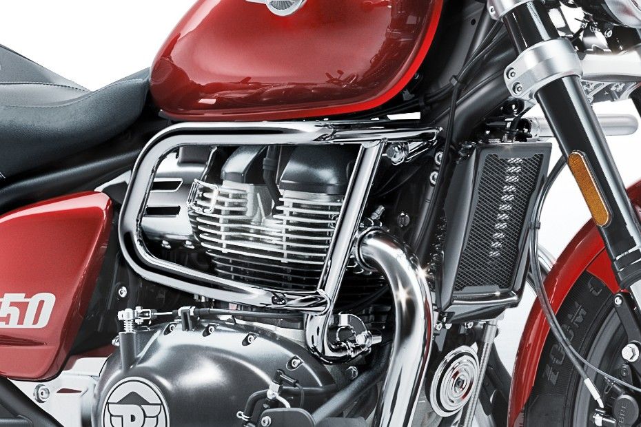 EICMA 2022: Royal Enfield Super Meteor 650 Accessories Revealed | BikeDekho