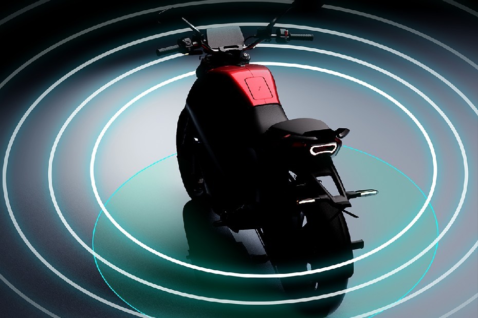 Heavily Camouflaged Raptee Electric Bike Spied | BikeDekho