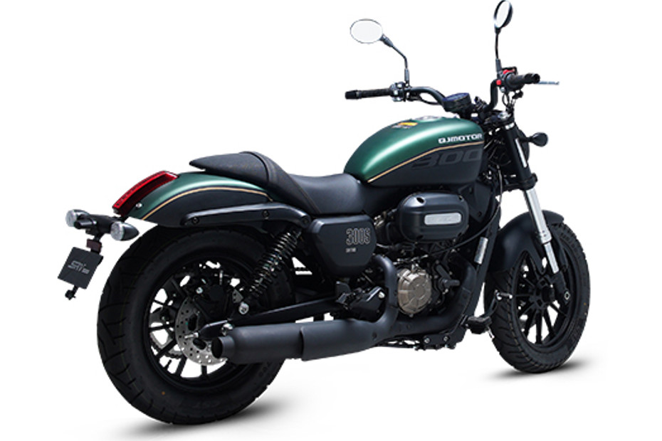 QJ Motor SRV 300 vs Keeway V302C: Image Comparison | BikeDekho