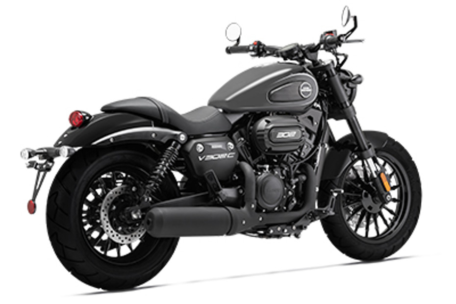 QJ Motor SRV 300 vs Keeway V302C: Image Comparison | BikeDekho