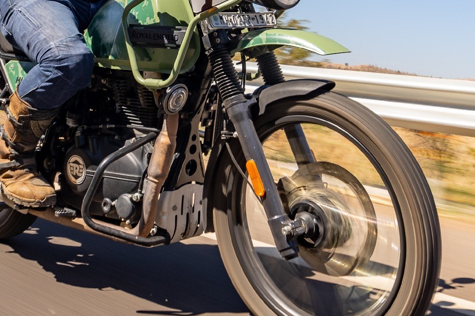 Modified Royal Enfield Himalayan 822 vs Stock Himalayan: Image ...