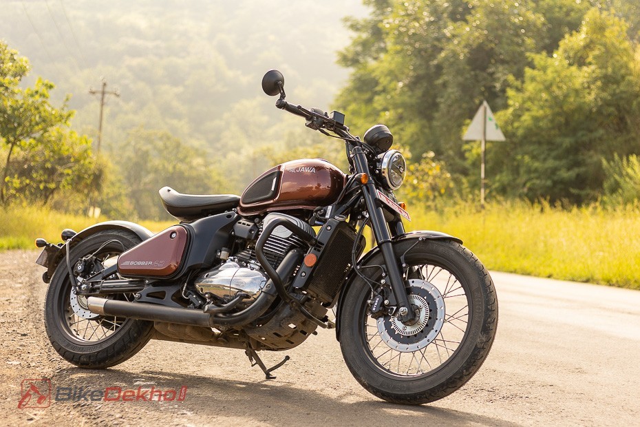 Keeway V302C vs Jawa 42 Bobber: Image Comparison | BikeDekho