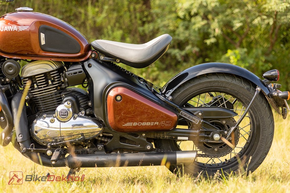 Keeway V302C vs Jawa 42 Bobber: Image Comparison | BikeDekho