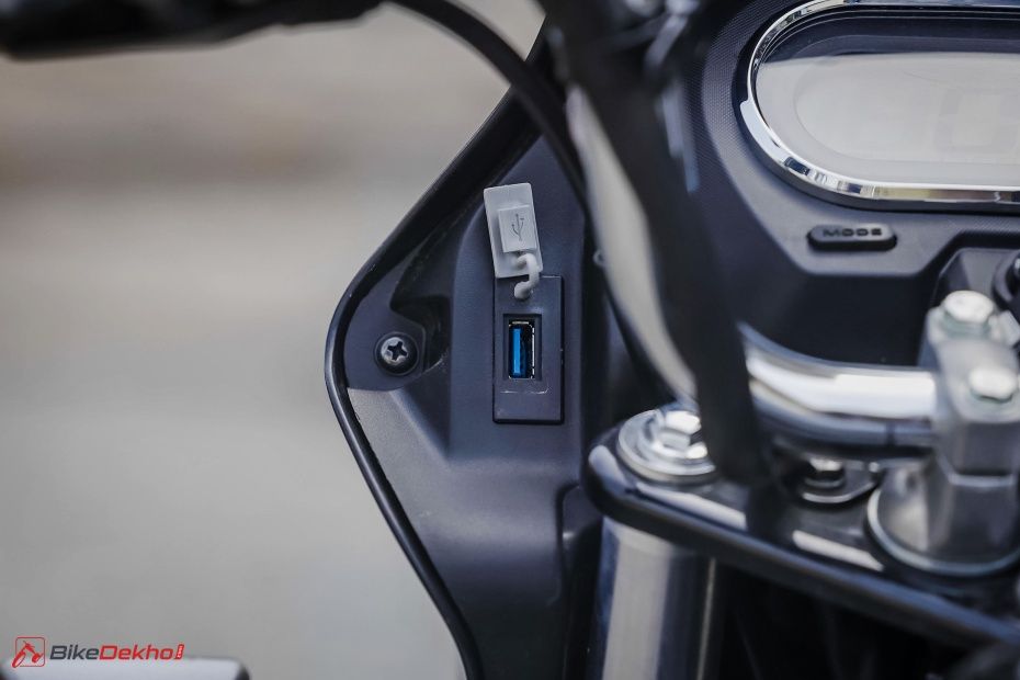 Unique Features Which Became Common On Two-wheelers This Year | BikeDekho