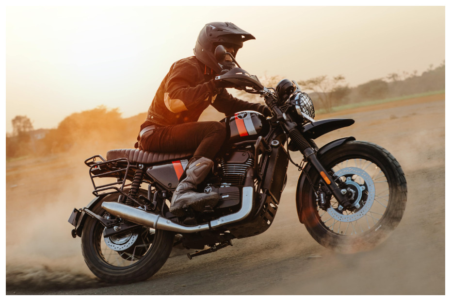 Yezdi Adventure and Yezdi Scrambler Get New Colour Schemes | BikeDekho