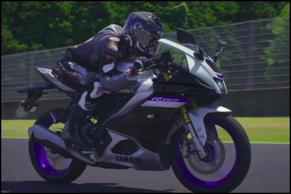 Yamaha R15M: New Vs Old, Differences Explained Through 5 Pics | BikeDekho