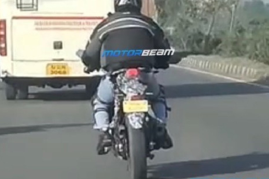 Hero Karizma 210cc Bike Spotted; Looks Like The Kawasaki Ninja 400 ...