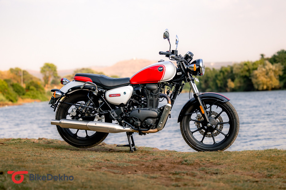 QJ Motor SRC 500 Retro Roadster Review: 4 Likes, 2 Dislikes & 1 Meh ...