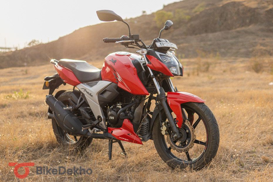 Hero Xtreme 160R 4V vs TVS Apache RTR 160 4V: Image Comparison | BikeDekho Hero Xtreme 160R 4V vs TVS Apache RTR 160 4V: Image Comparison | BikeDekho