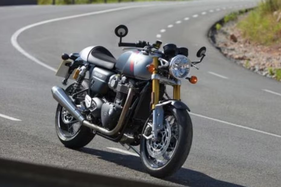 Triumph Thruxton 400 Cafe Racer,Triumph Bobber 400 Incoming? | BikeDekho