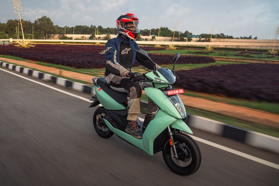 Ather 450S Electric Scooter Review: 6 Likes And 3 Dislikes | BikeDekho