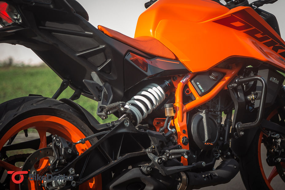 2024 KTM 390 Duke First Ride Review: 7 Likes And 1 Dislike | BikeDekho