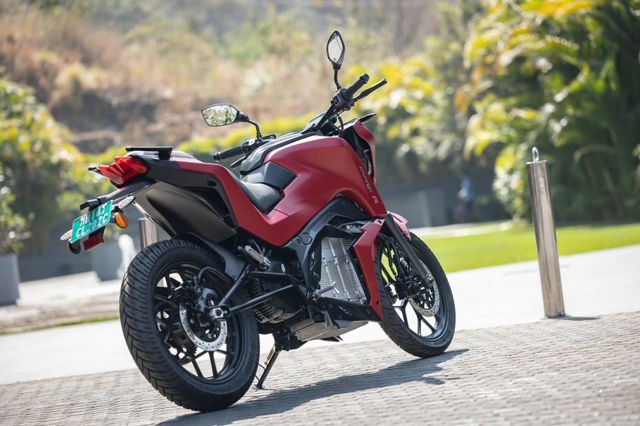 Tork Kratos R Price, Range, Mileage, Weight