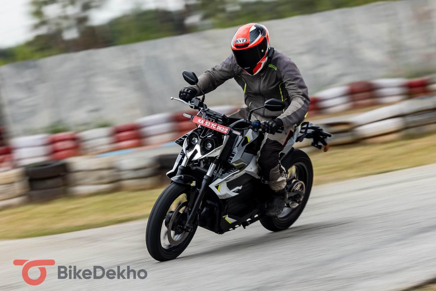 Orxa Mantis Electric Bike Review: 2 Likes, 3 Dislikes | BikeDekho