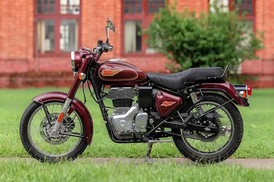 Honda CB350 vs Royal Enfield Bullet 350 Image Comparison | BikeDekho