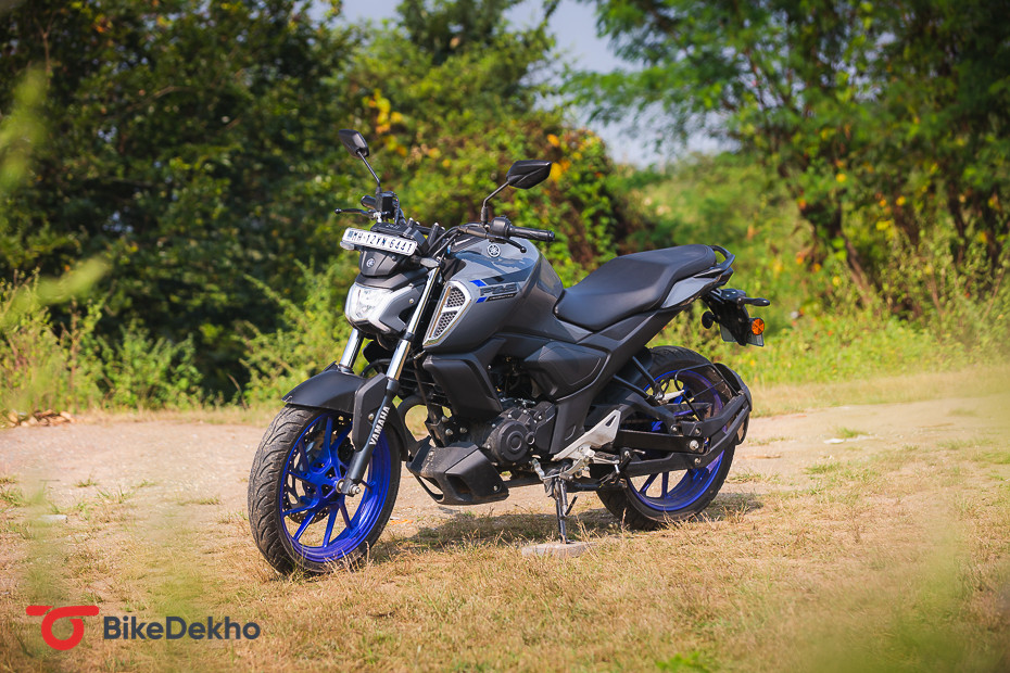 Yamaha fzs fi v4 Price - Images, Colours, Specs & Reviews