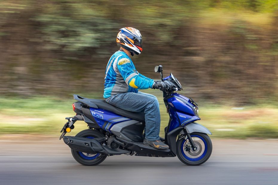 Yamaha RayZR 125 Fi Hybrid Price - Images, Colours, Specs & Reviews