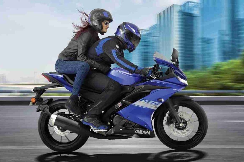 Yamaha R15S Price, Mileage, Weight, Specifications