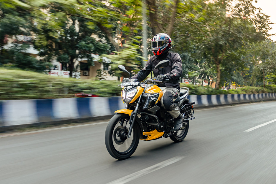 TVS Raider Price - Images, Colours, Specs & Reviews