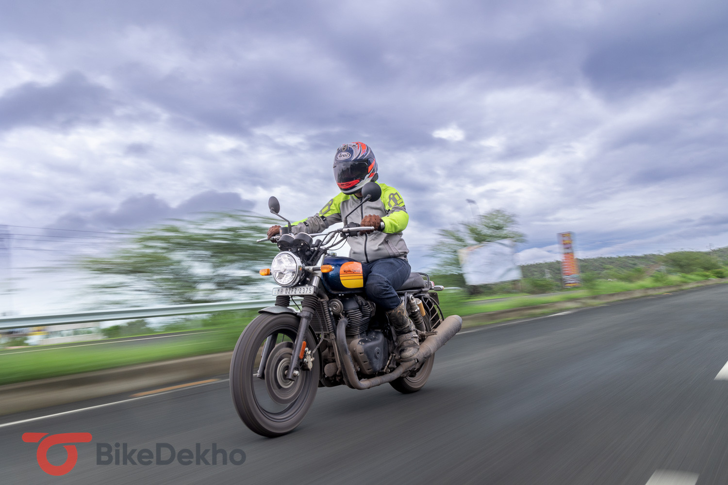 Royal Enfield Interceptor 650 Price - Images, Colours, Specs & Reviews