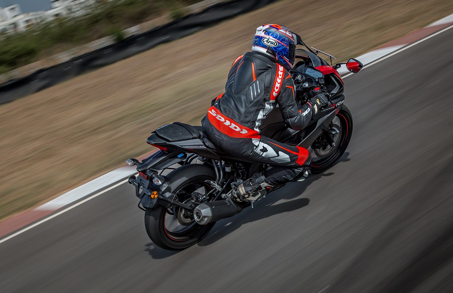 Yamaha R15 V3.0: First Ride Review | BikeDekho