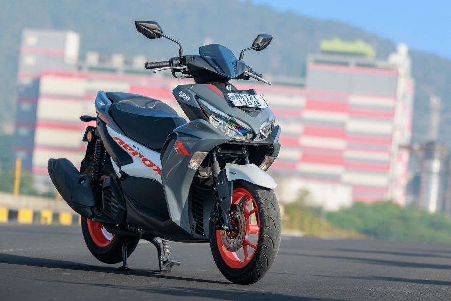 Yamaha Aerox 155 Price - Mileage, Colours, Images | BikeDekho
