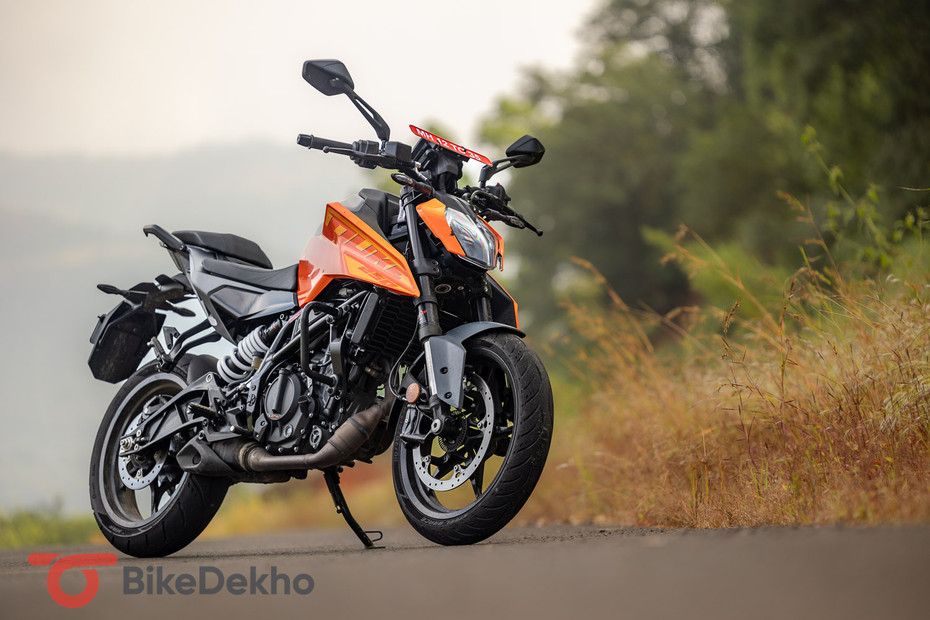 KTM 250 Duke Price - Images, Colours, Specs & Reviews